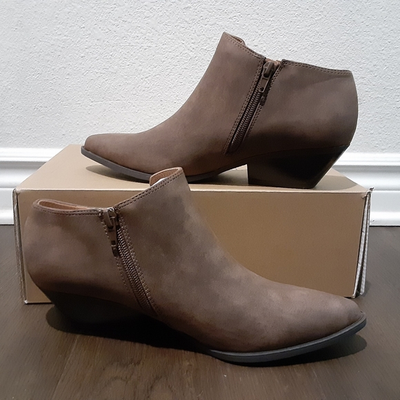 Indigo | Shoes | Indigo Rd | Poshmark